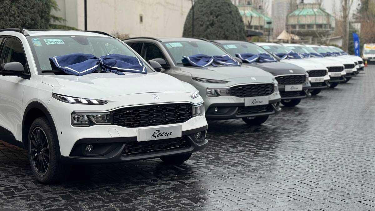 اولین سری ری‌را به خریداران تحویل داده شد - چرخان